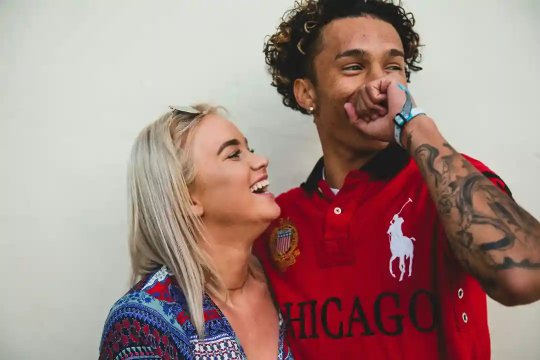 Signs a Girl Is Secretly Into You | Bevysquare